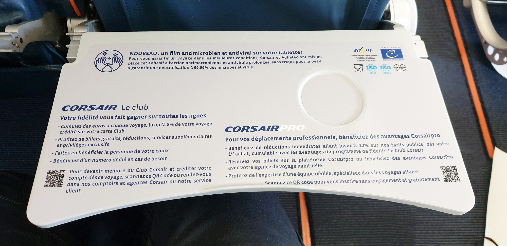 Corsair équipe un avion avec les films antimicrobiens pour tablettes ...
